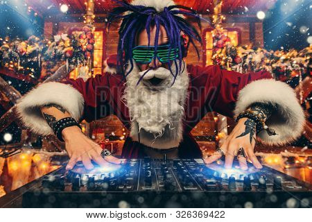 ?razy Punk Santa Claus Image & Photo (Free Trial) | Bigstock