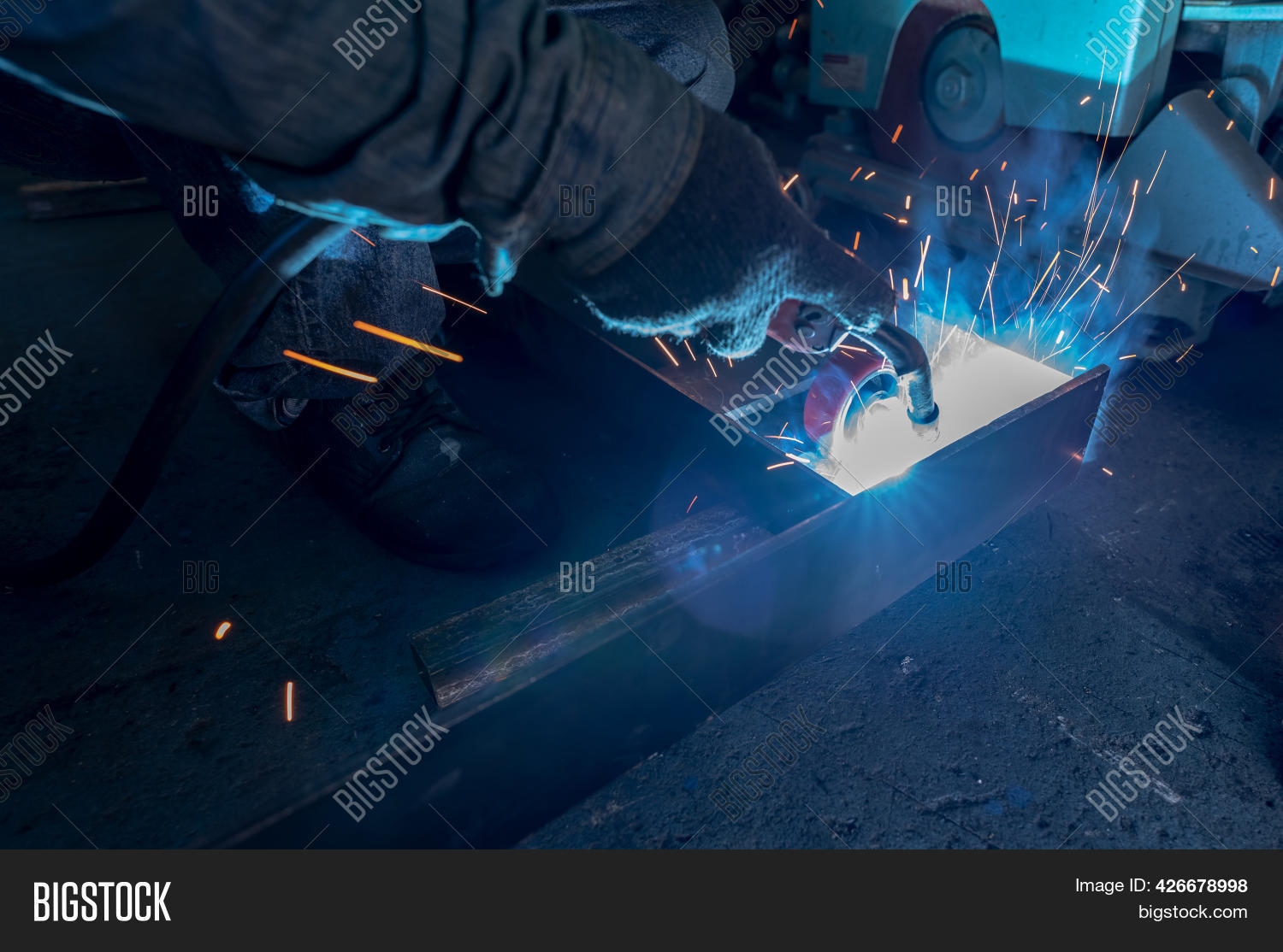 Welder Welding Metal Image & Photo (Free Trial) | Bigstock