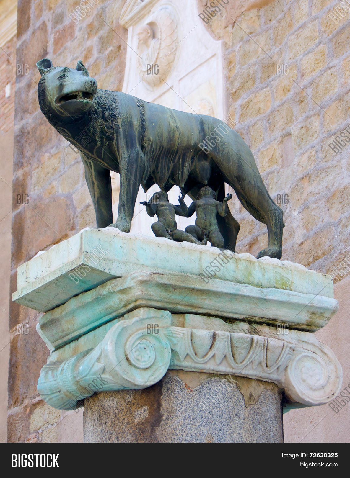 Romulus Remus Statue Image & Photo (Free Trial) | Bigstock