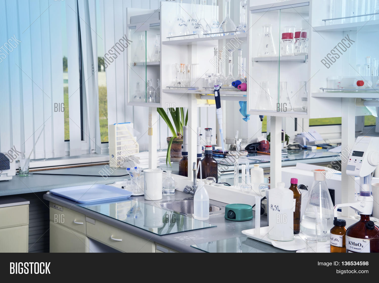 Clean Modern White Image & Photo (Free Trial) | Bigstock