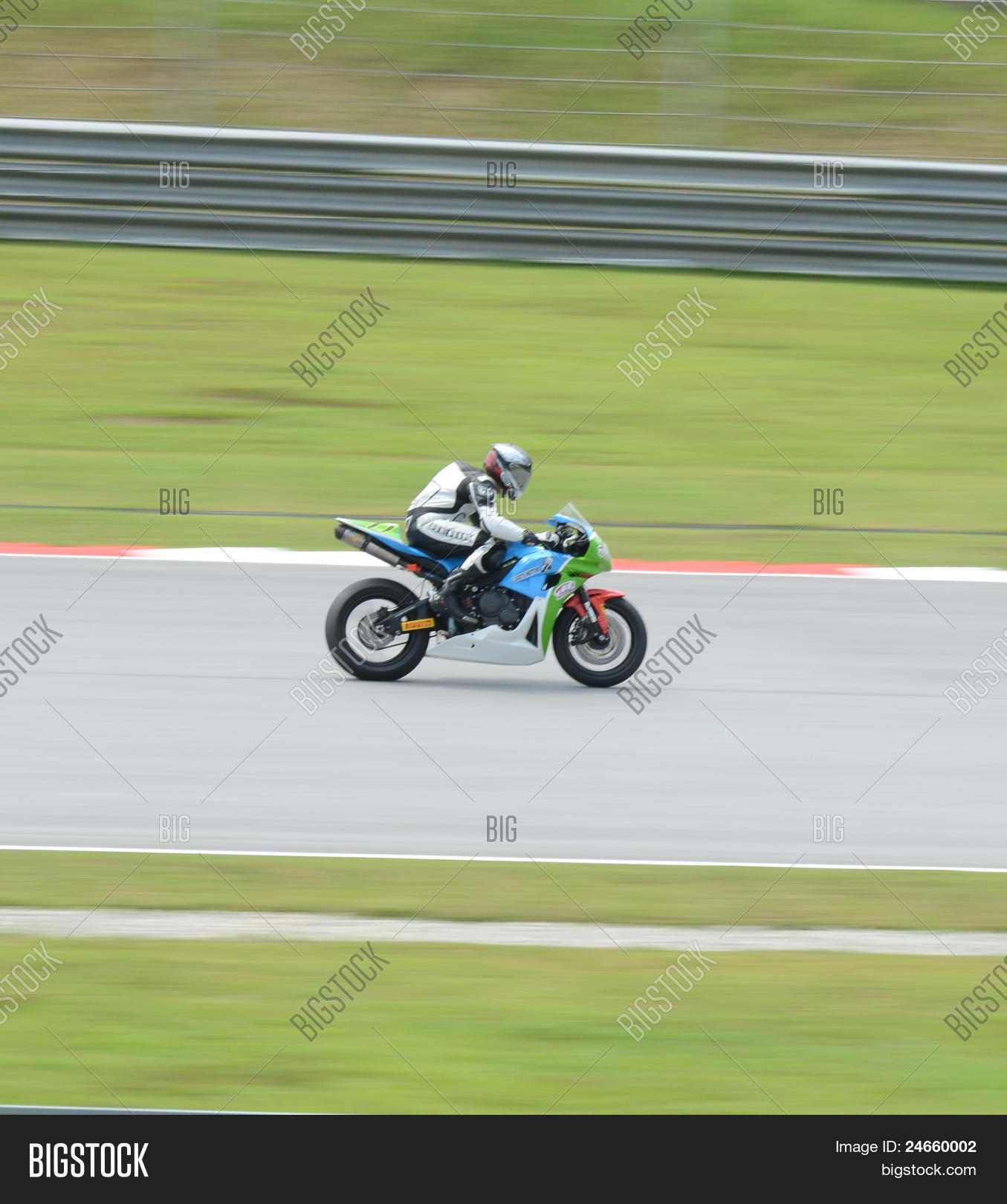 250cc Rider Action Image & Photo (Free Trial) | Bigstock