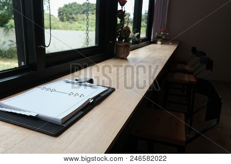 Acrylic Board Mockup Images, Illustrations & Vectors (Free) - Bigstock