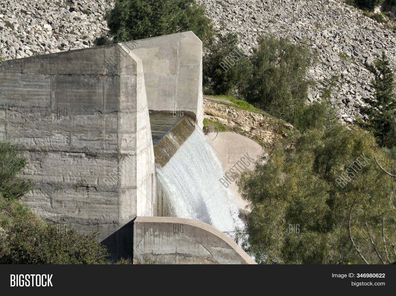 Embarkment Dam Image & Photo (Free Trial) | Bigstock