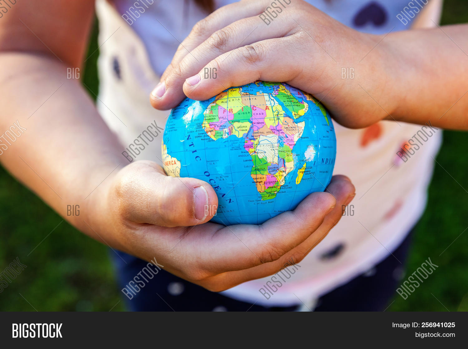 Unity Hands Earth
