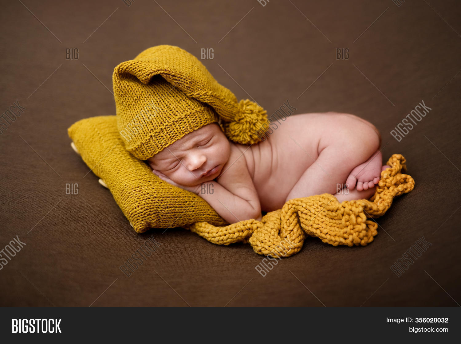 Cute Newborn Baby Hat Image & Photo (Free Trial) | Bigstock
