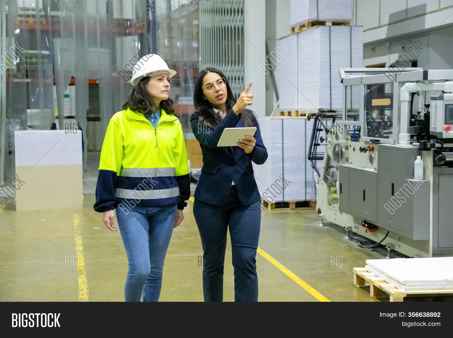 Female Technician Image & Photo (Free Trial) | Bigstock