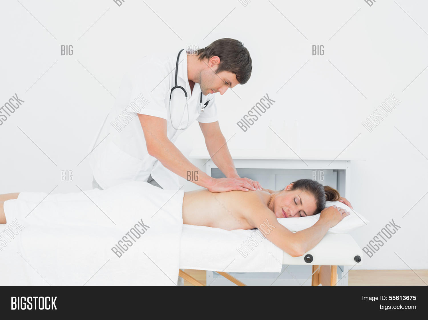 Male Physiotherapist Image And Photo Free Trial Bigstock