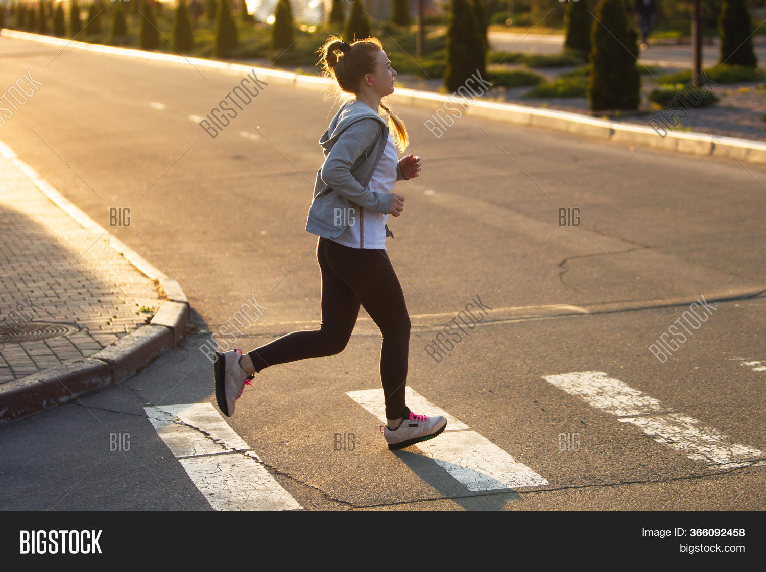Young Female Runner, Image & Photo (Free Trial) | Bigstock