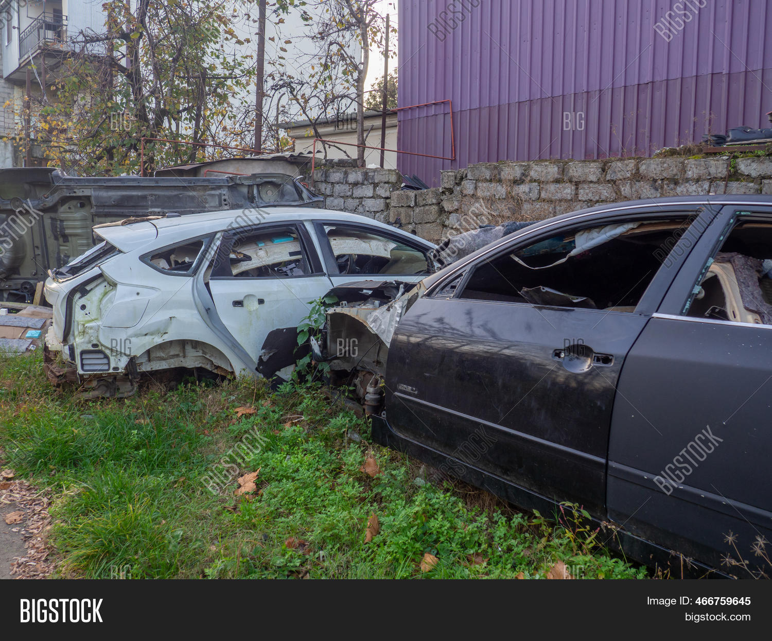 Broken Cars Near Car Image & Photo (Free Trial) | Bigstock