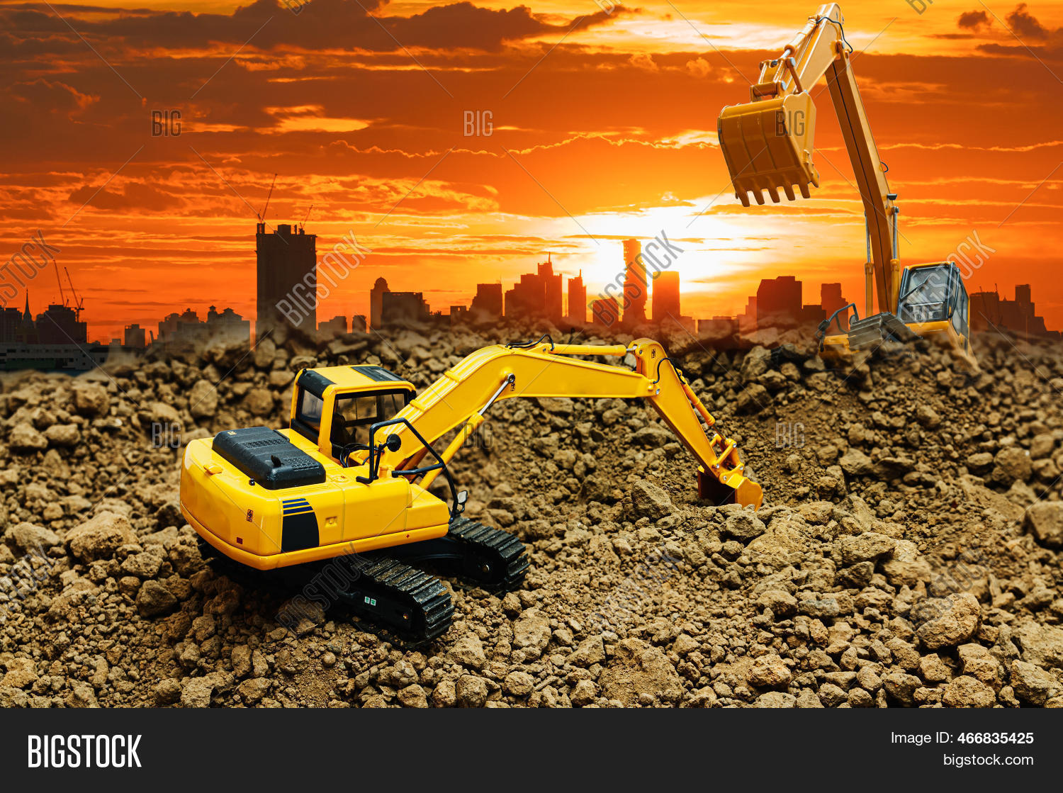 Excavator Digging Lift Image & Photo (Free Trial) | Bigstock