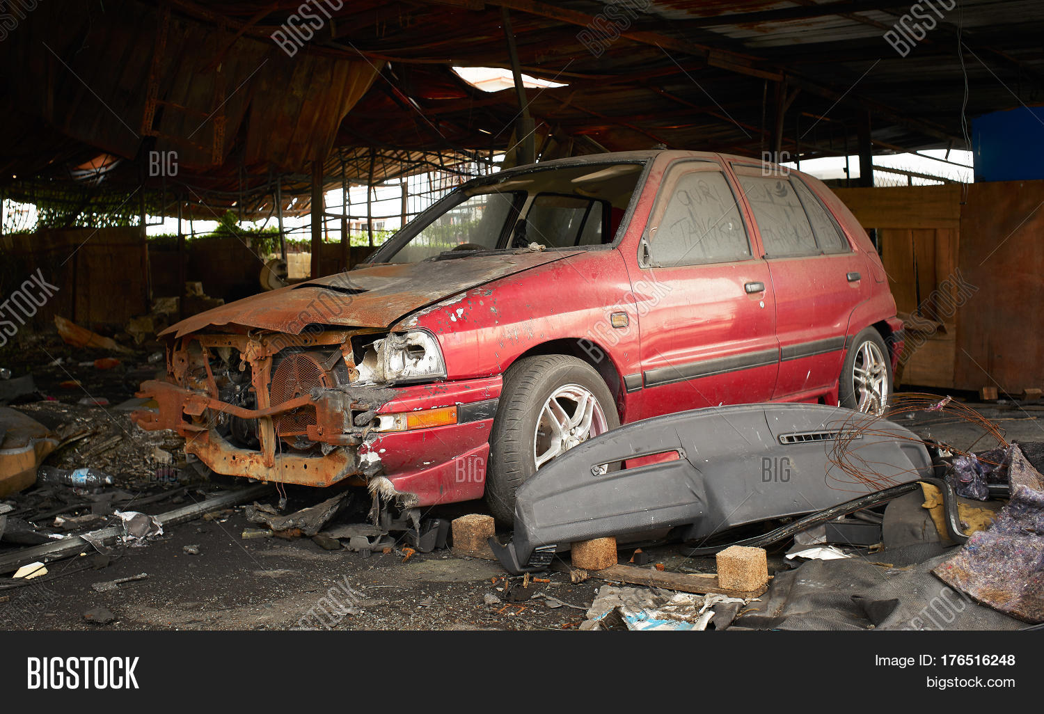 Burned Out Cars Garage Image & Photo (Free Trial) | Bigstock