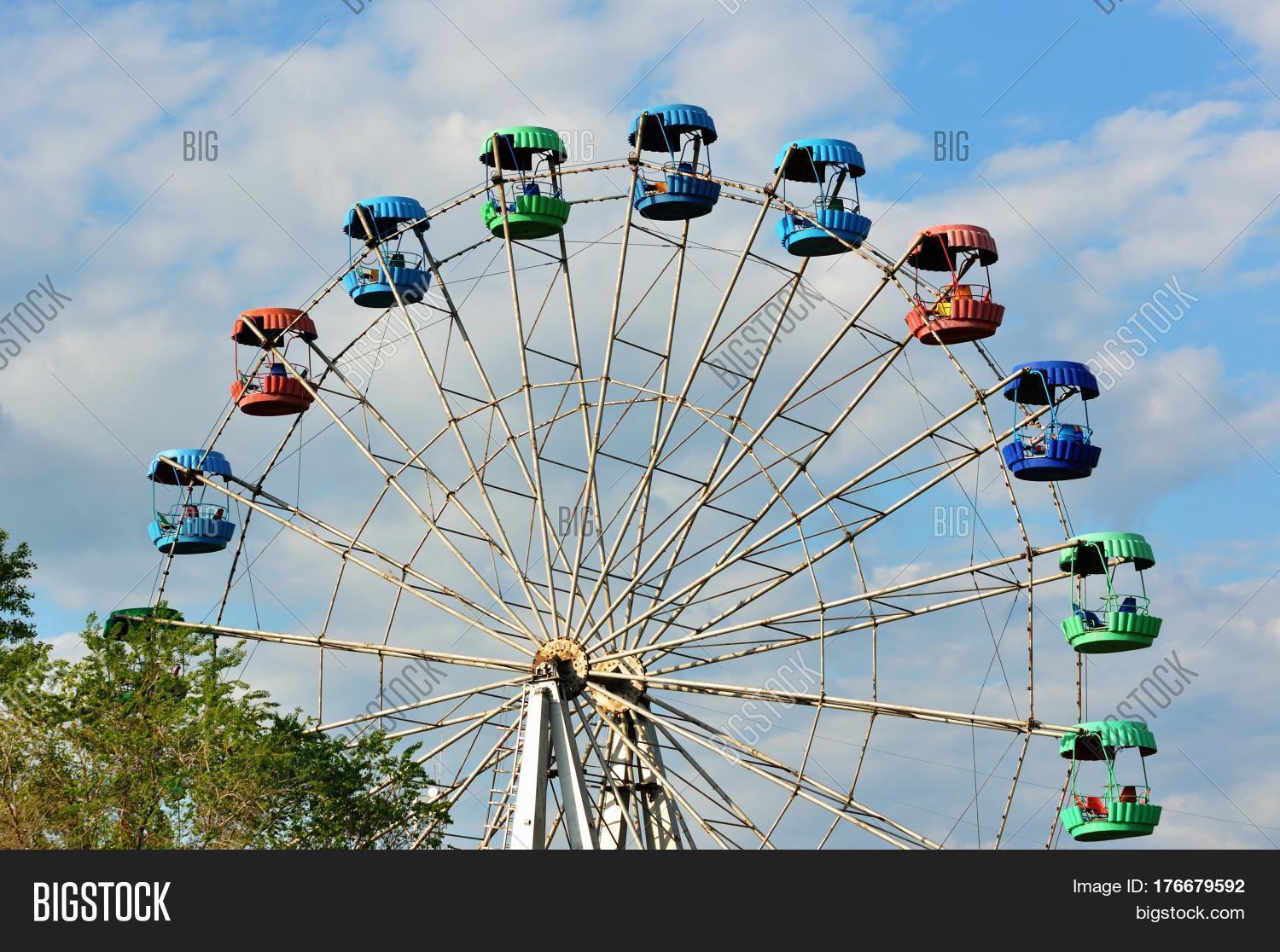 Ferris Wheel Summer Image & Photo (Free Trial) | Bigstock