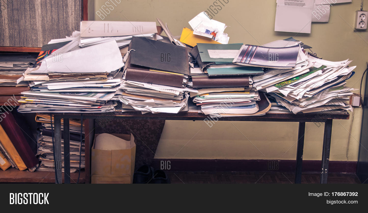 Messy Workplace Image & Photo (Free Trial) | Bigstock