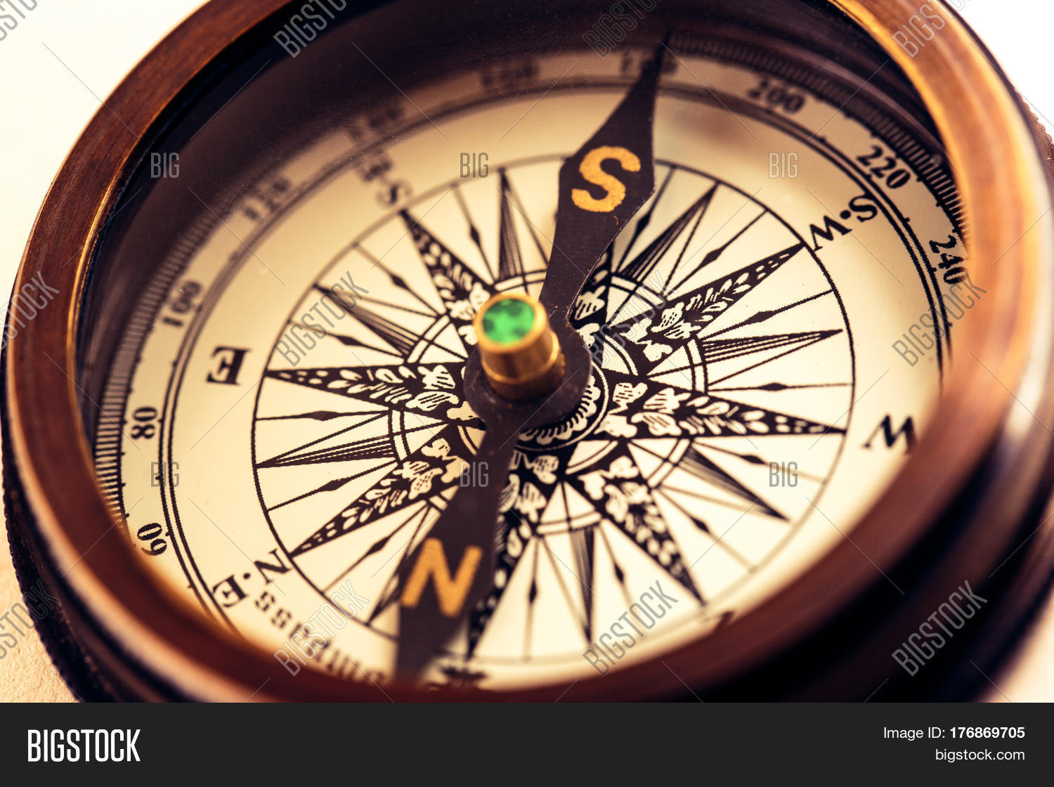 Vintage Metal Compass Image & Photo (Free Trial) | Bigstock