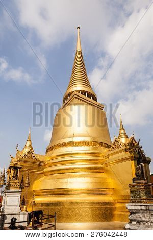 Chedi Images, Illustrations & Vectors (Free) - Bigstock