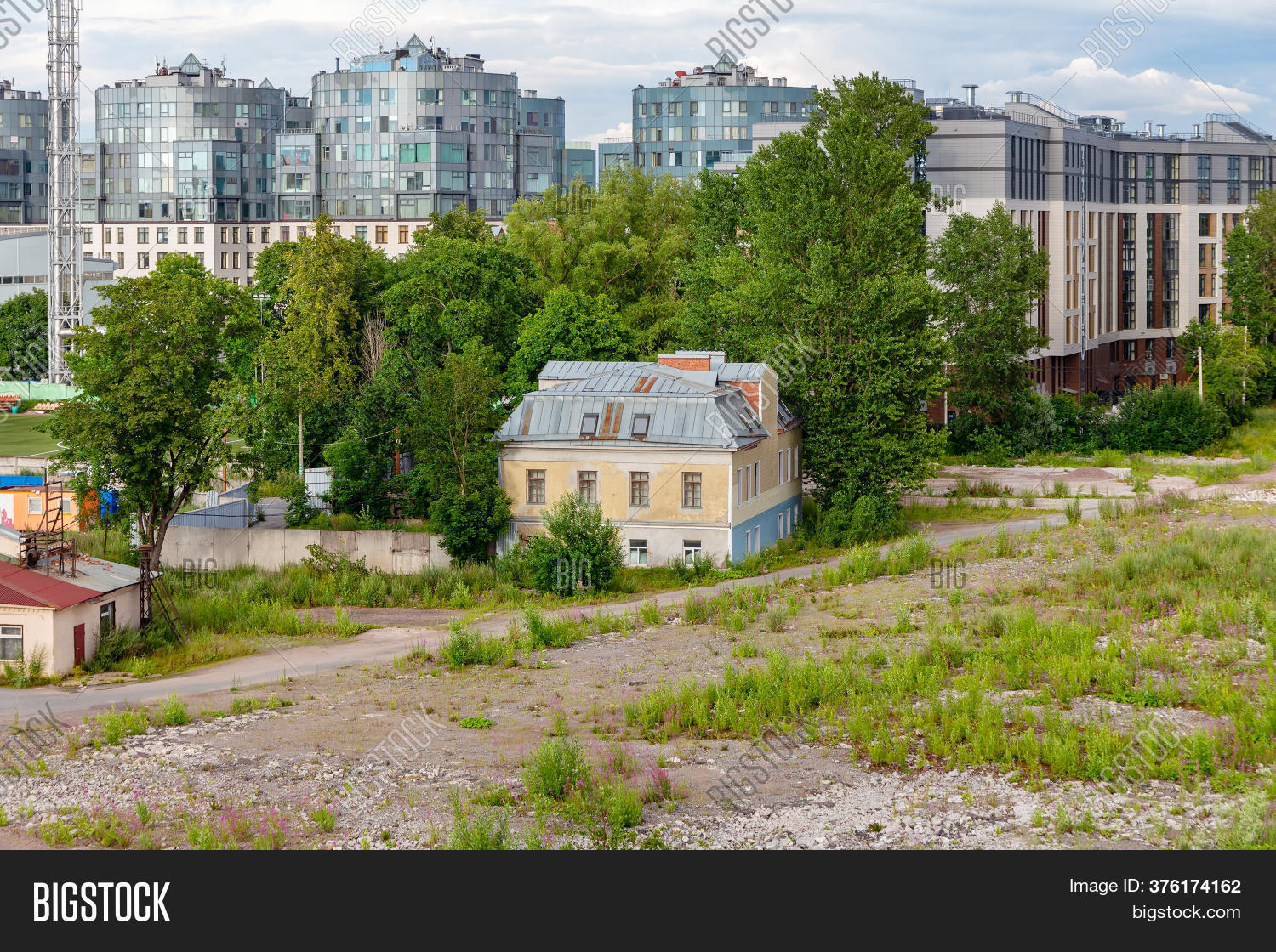 Old Two-story House Image & Photo (Free Trial) | Bigstock