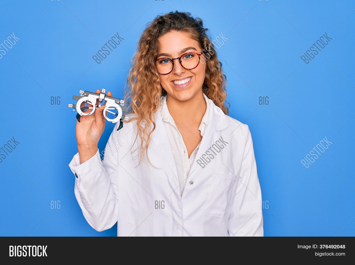 Beautiful Oculist Image & Photo (Free Trial) | Bigstock