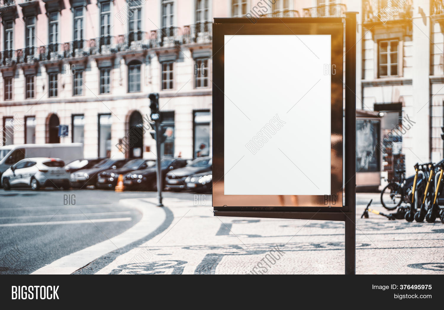 Blank White Advert Image & Photo (Free Trial) | Bigstock