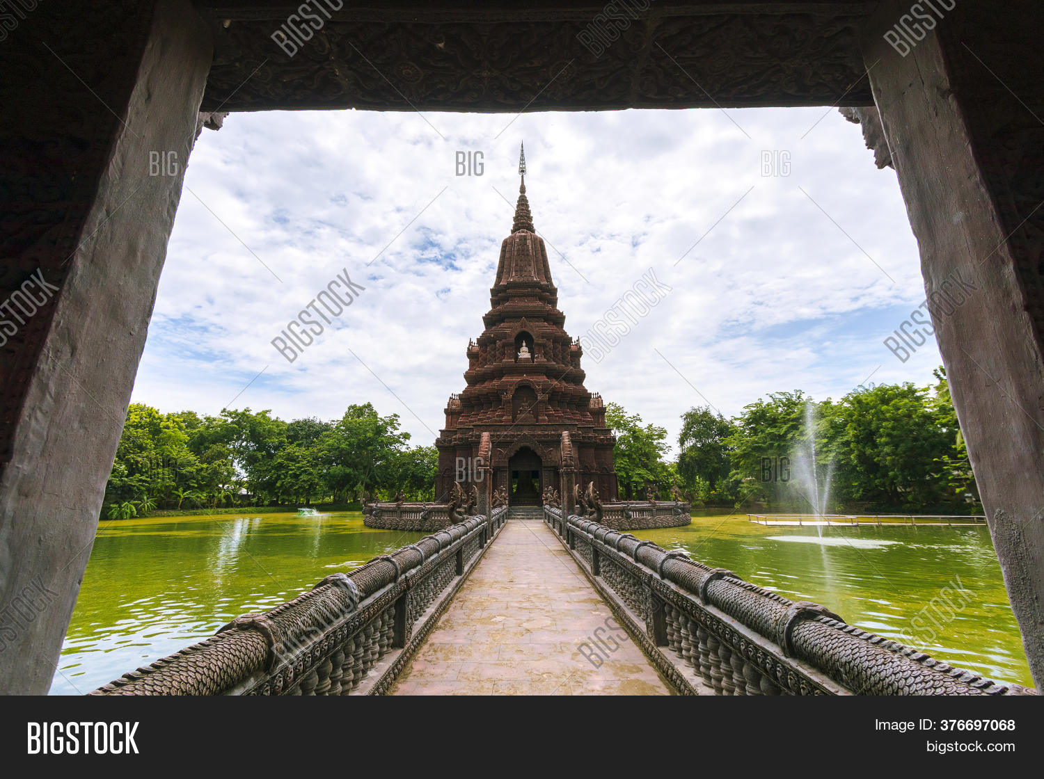 Beautiful Chedi Image & Photo (Free Trial) | Bigstock