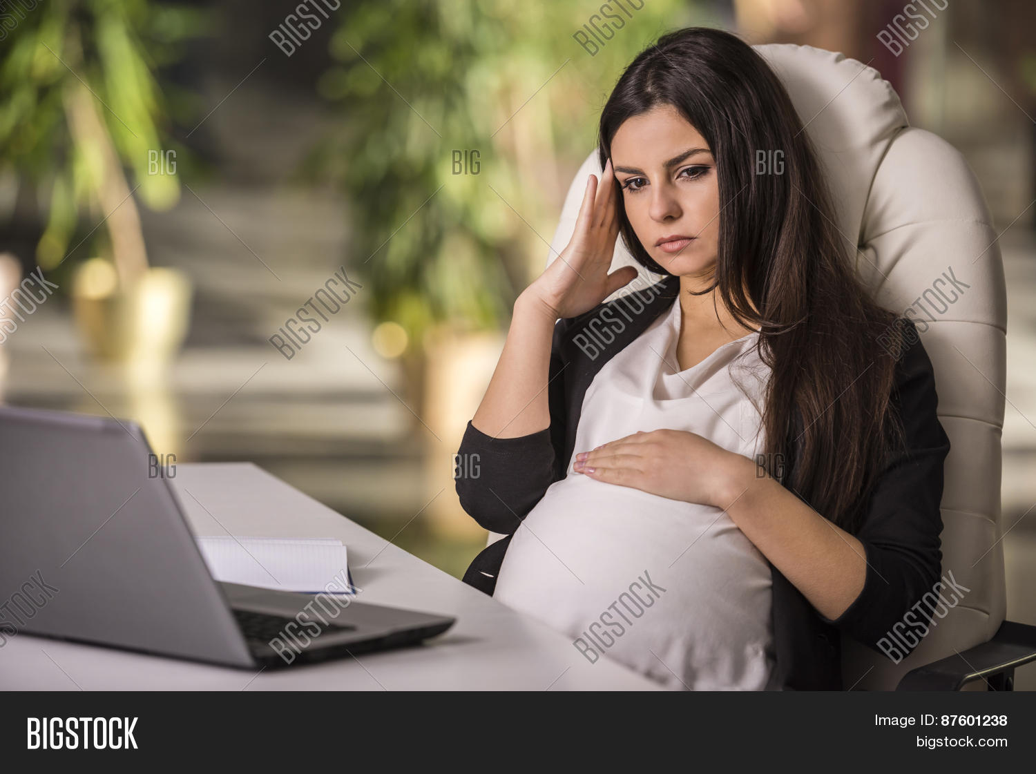 Pregnant Businesswoman Image & Photo (Free Trial) | Bigstock
