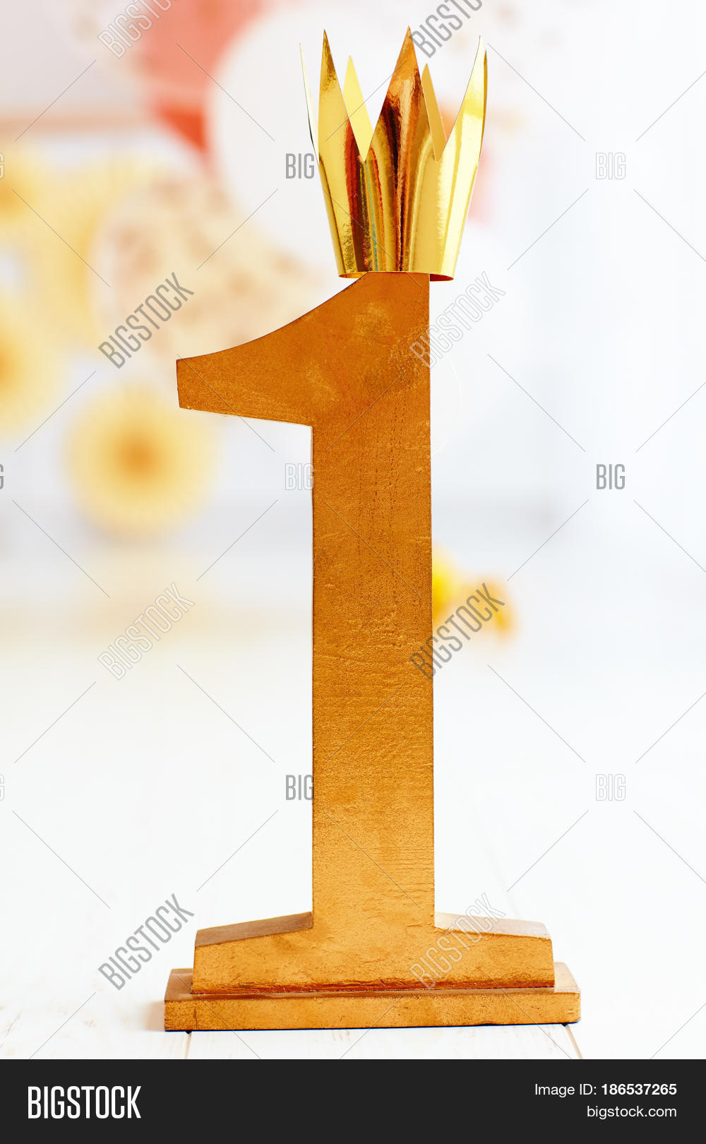 Golden Digit One Crown Image & Photo (Free Trial) | Bigstock