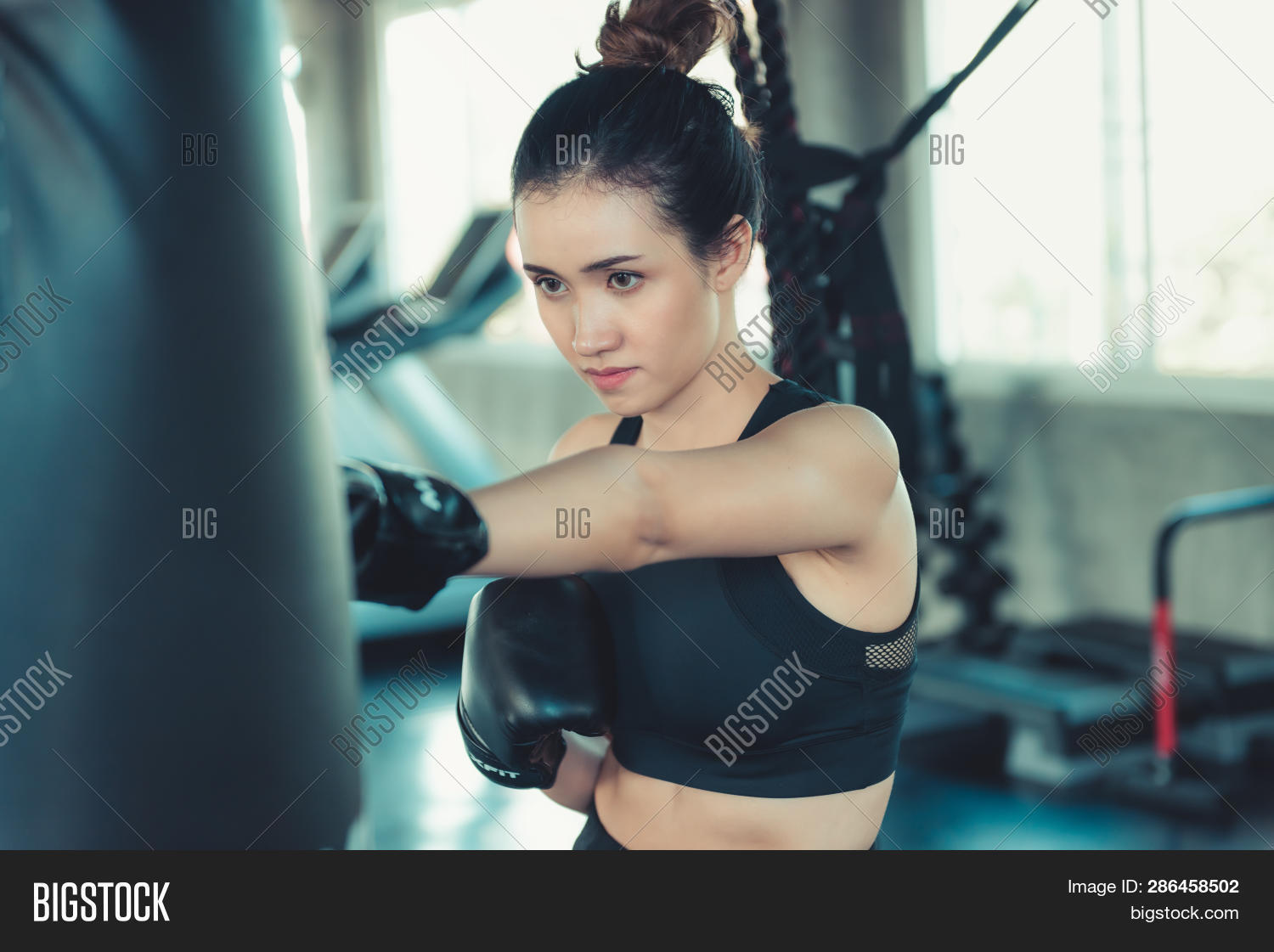 Sporty Boxer Exercise Image & Photo (Free Trial) | Bigstock