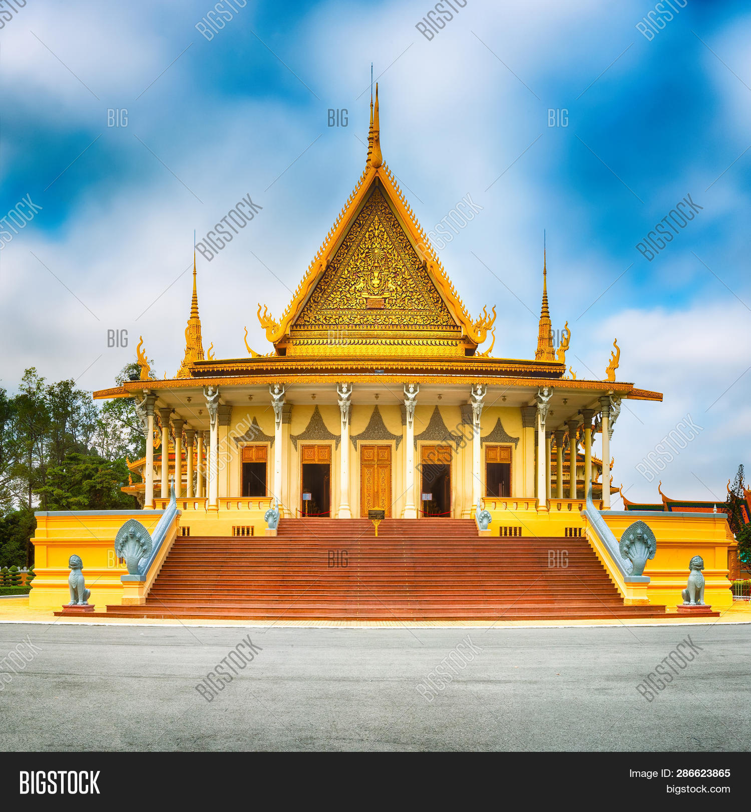 Throne Hall Inside Image & Photo (Free Trial) | Bigstock