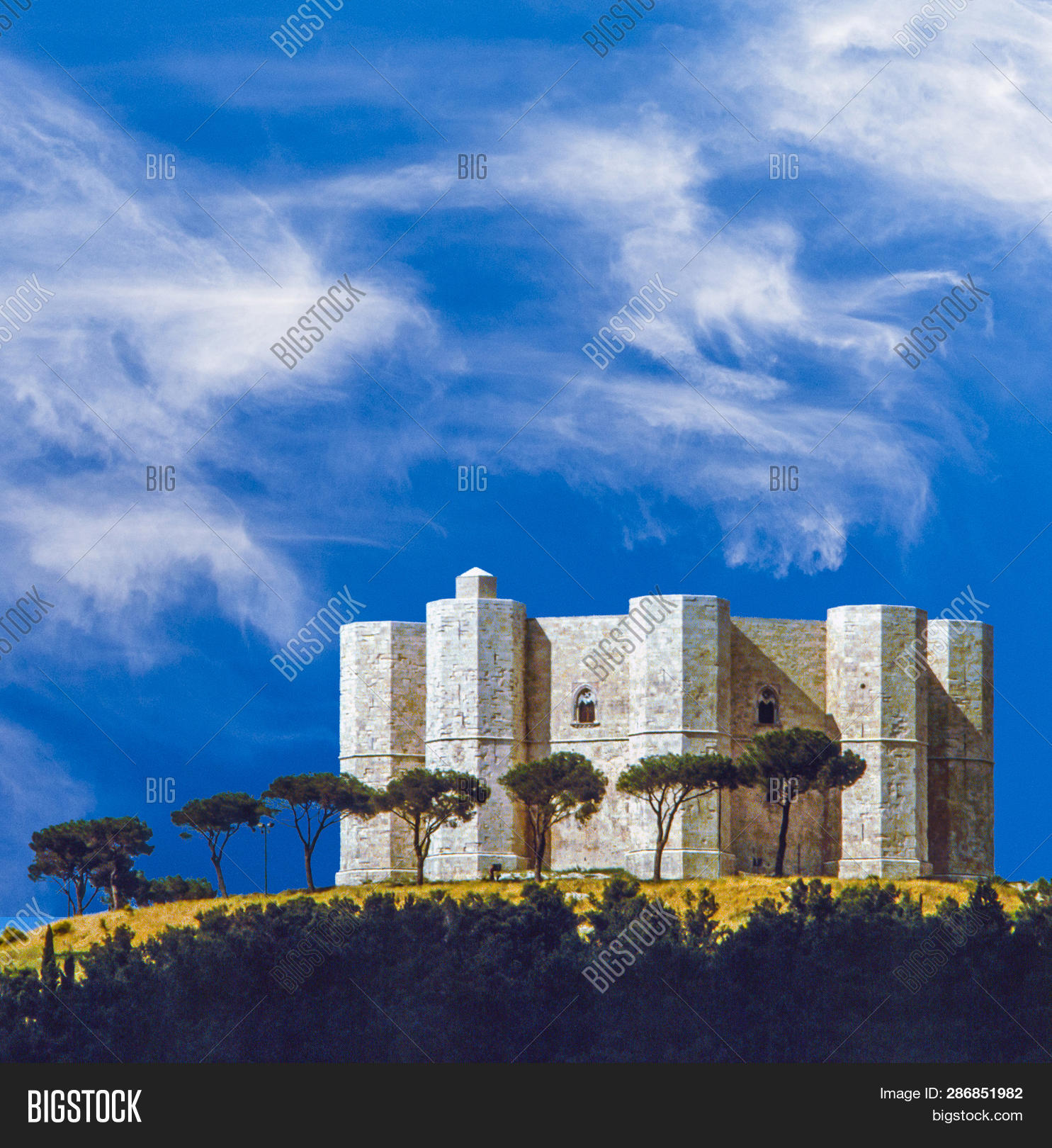 Castel Del Monte Image & Photo (Free Trial) | Bigstock