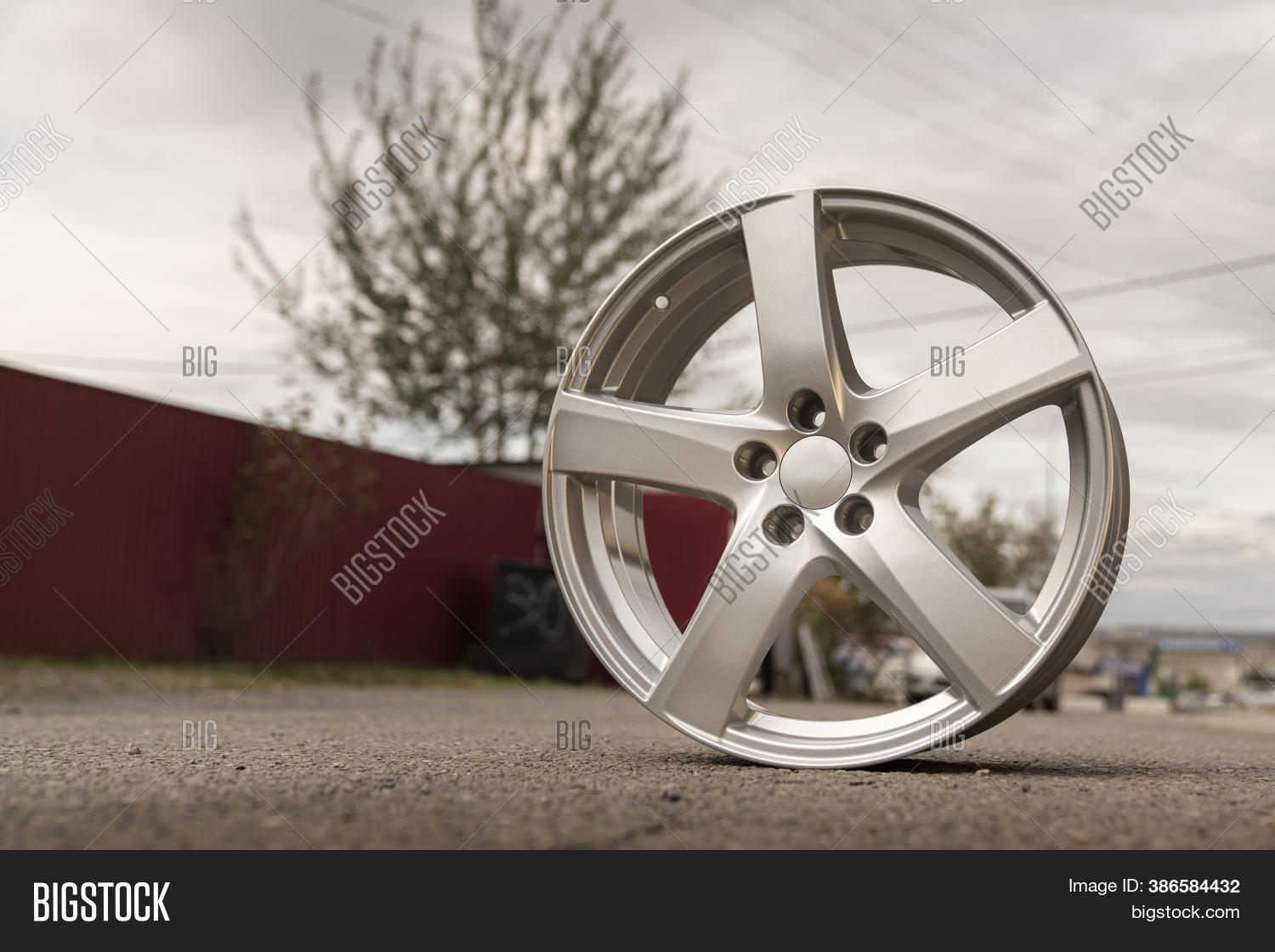 Silver Aluminum Alloy Image & Photo (Free Trial) | Bigstock