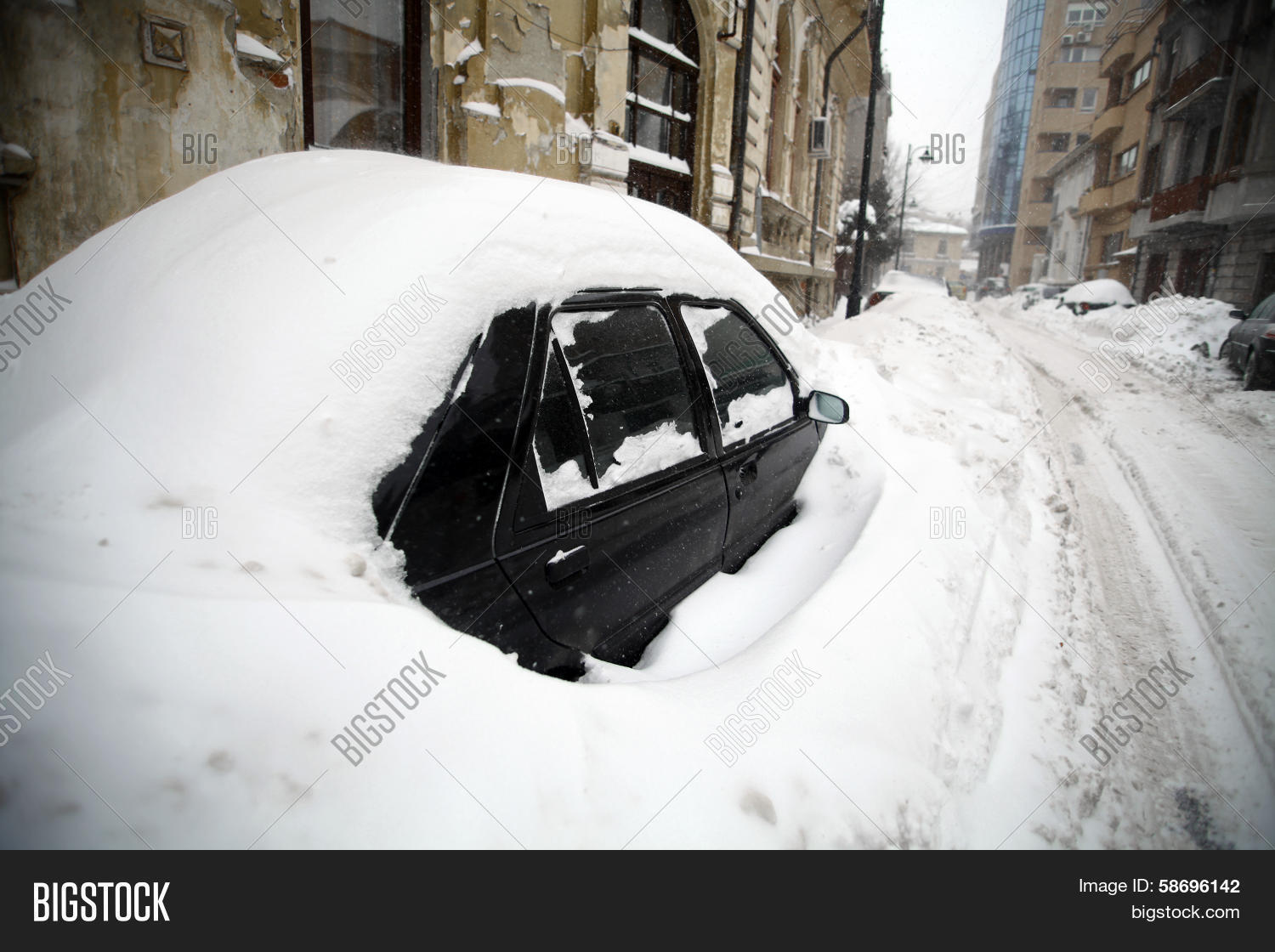 Snow-covered Car Image & Photo (Free Trial) | Bigstock