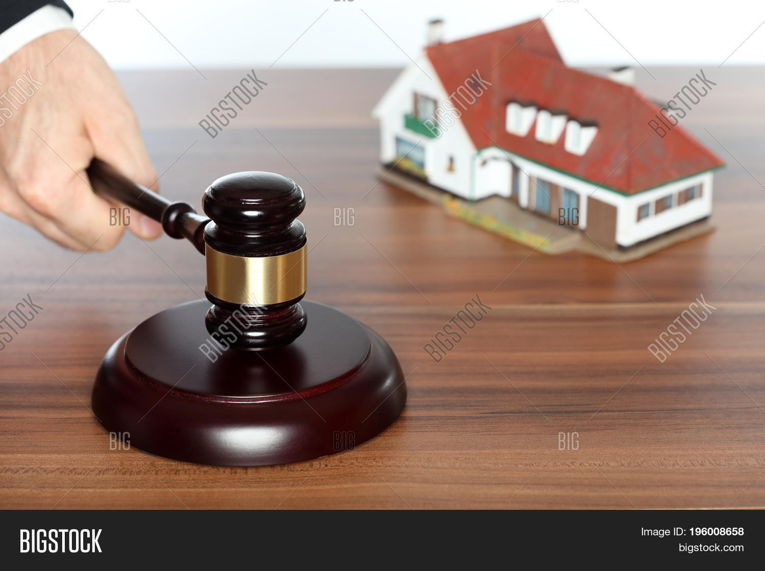 Auction Symbol Gavel Image & Photo (Free Trial) | Bigstock