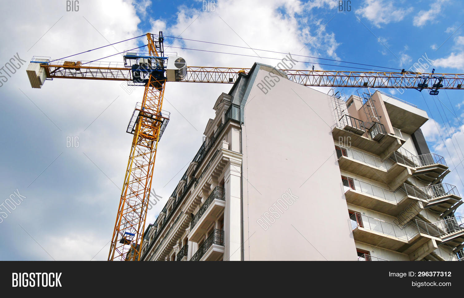 Tower Crane Building Image & Photo (Free Trial) | Bigstock