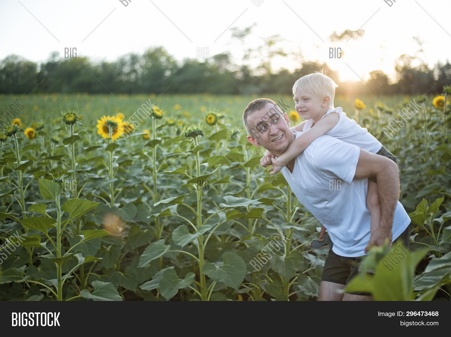 Happy Smiling Father Image & Photo (Free Trial) | Bigstock