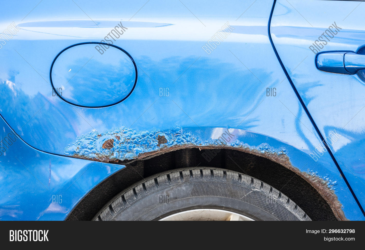 Blue Scratched Car Image & Photo (Free Trial) | Bigstock