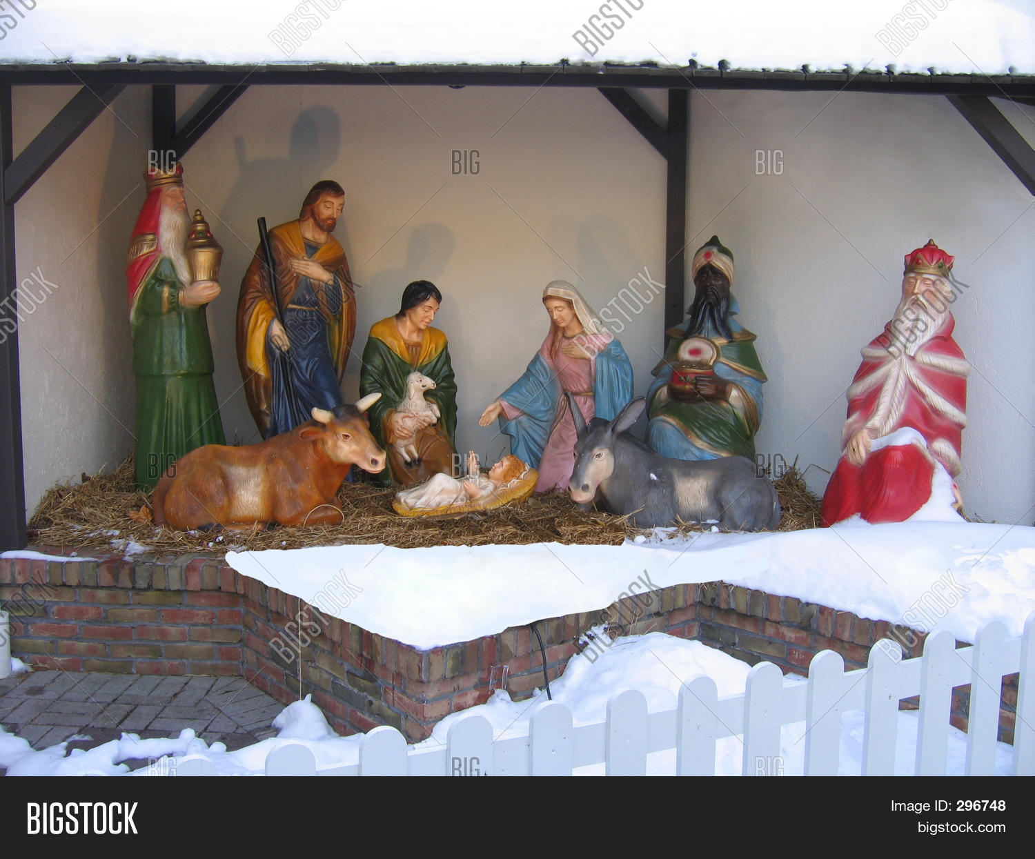 Snowy Manger Scene Image & Photo (Free Trial) | Bigstock