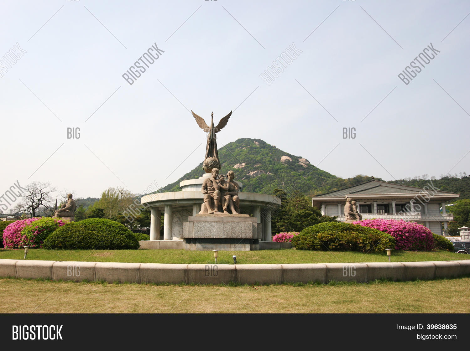 South Korean Monument Image & Photo (Free Trial) | Bigstock