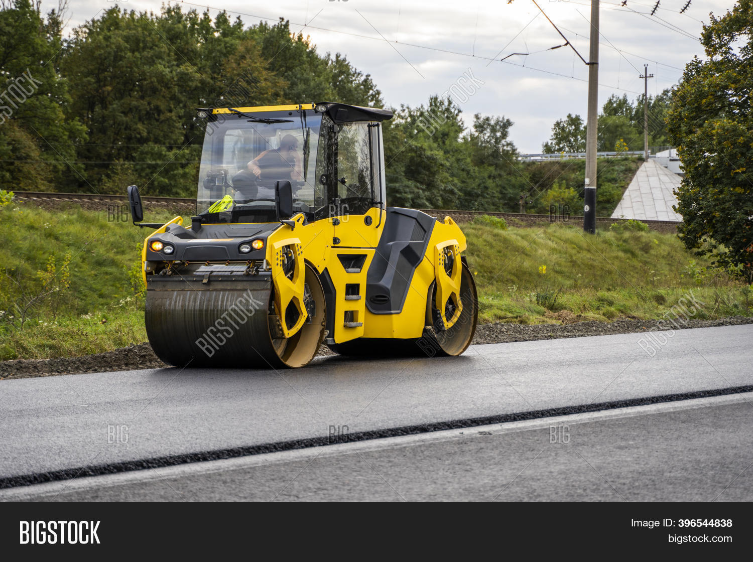 Asphalt Road Roller Image & Photo (Free Trial) | Bigstock