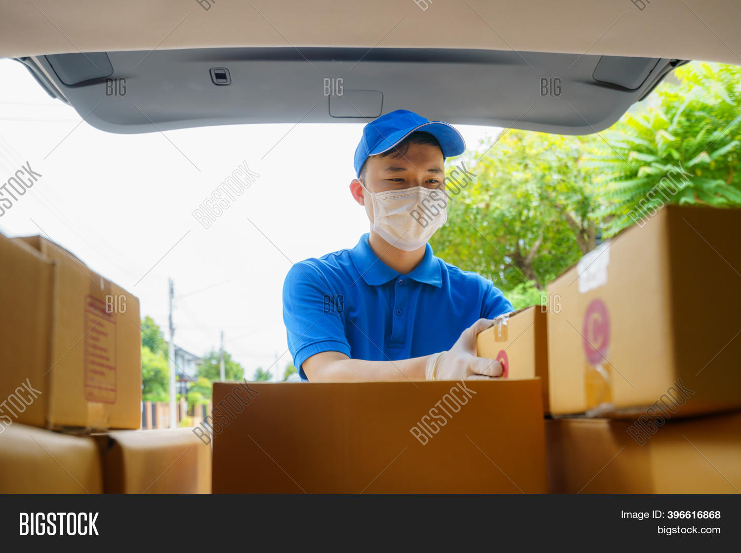 Asian Delivery Man Image & Photo (Free Trial) | Bigstock