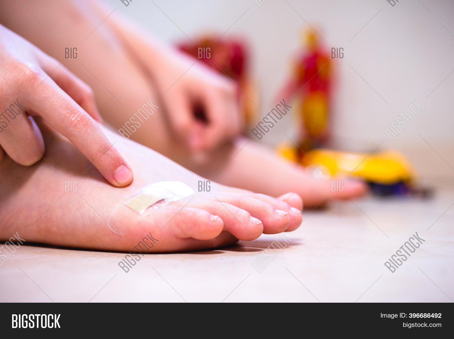 Pain Wound Boy's Foot Image & Photo (Free Trial) | Bigstock