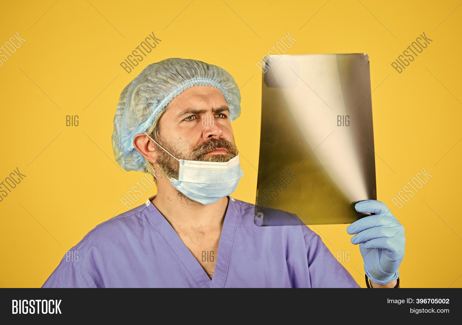 Surgeon Doctor Image & Photo (Free Trial) | Bigstock