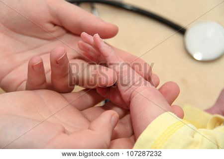 Male Baby Gets Lung Image & Photo (Free Trial) | Bigstock