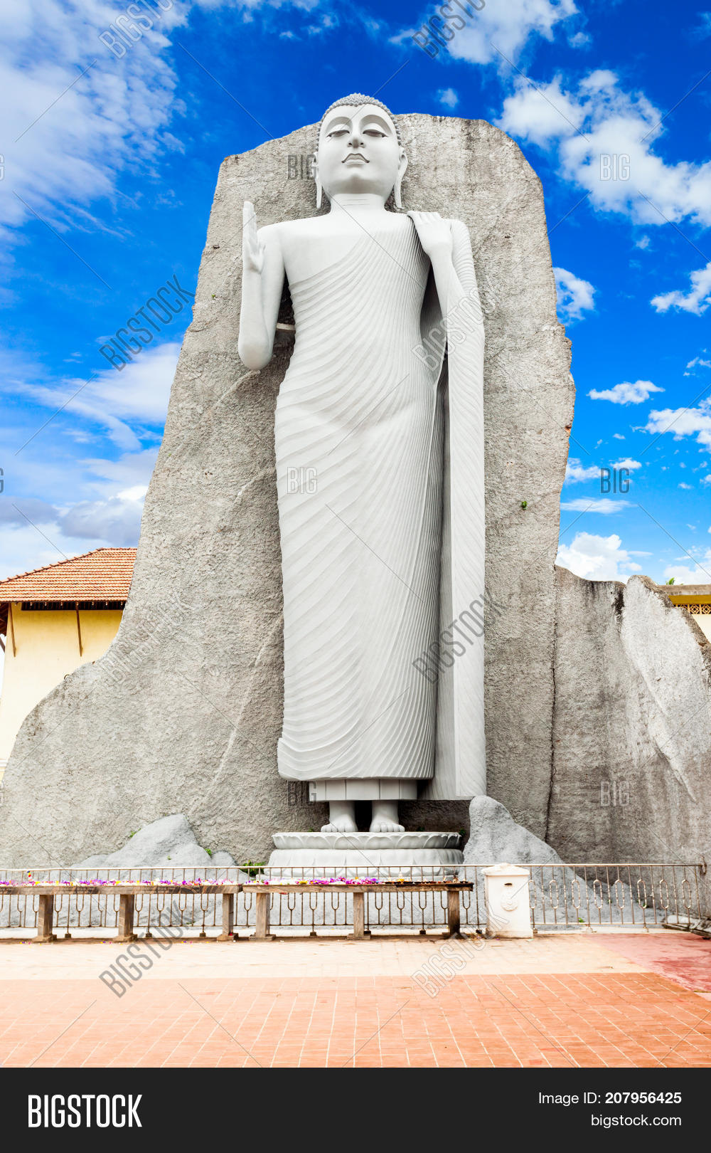 Uthpalawanna Sri Image & Photo (Free Trial) | Bigstock