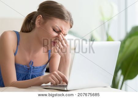 Tired Computer 图片和照片（免费试用） | Bigstock