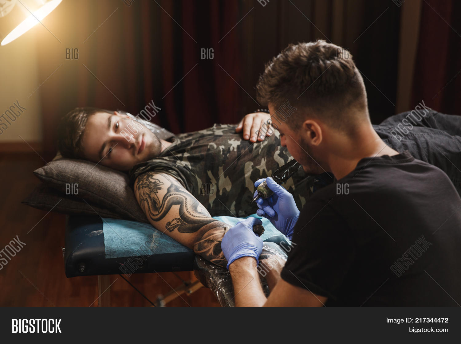Professional Tattooer Image & Photo (Free Trial) | Bigstock