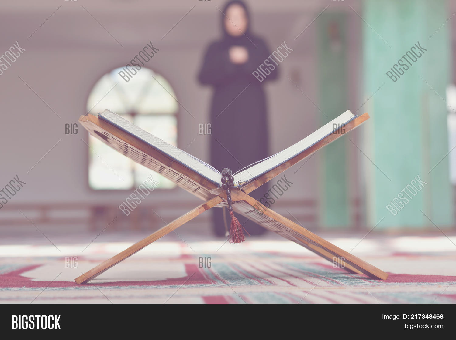 Open Holy Quran Wood Image & Photo (Free Trial) | Bigstock
