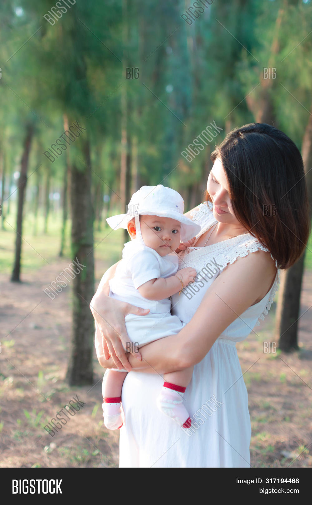 Southeast Asian Mother Image & Photo (Free Trial) | Bigstock