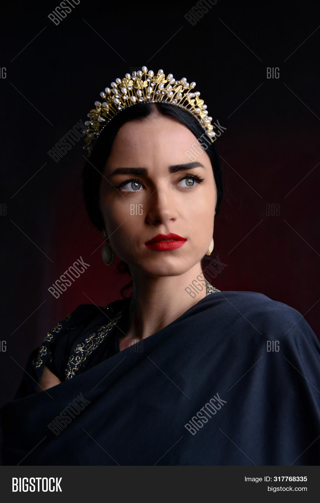 Queen. Beautiful Woman Image & Photo (Free Trial) | Bigstock