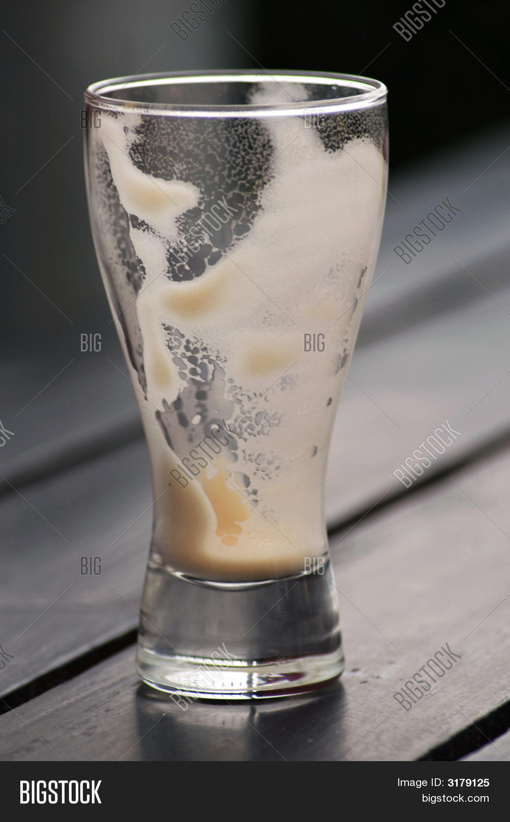 Empty Glass Guinness Image & Photo (Free Trial) | Bigstock