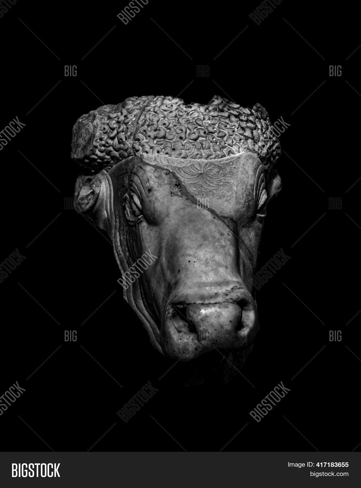 Ancient Minotaur Greek Image & Photo (Free Trial) | Bigstock