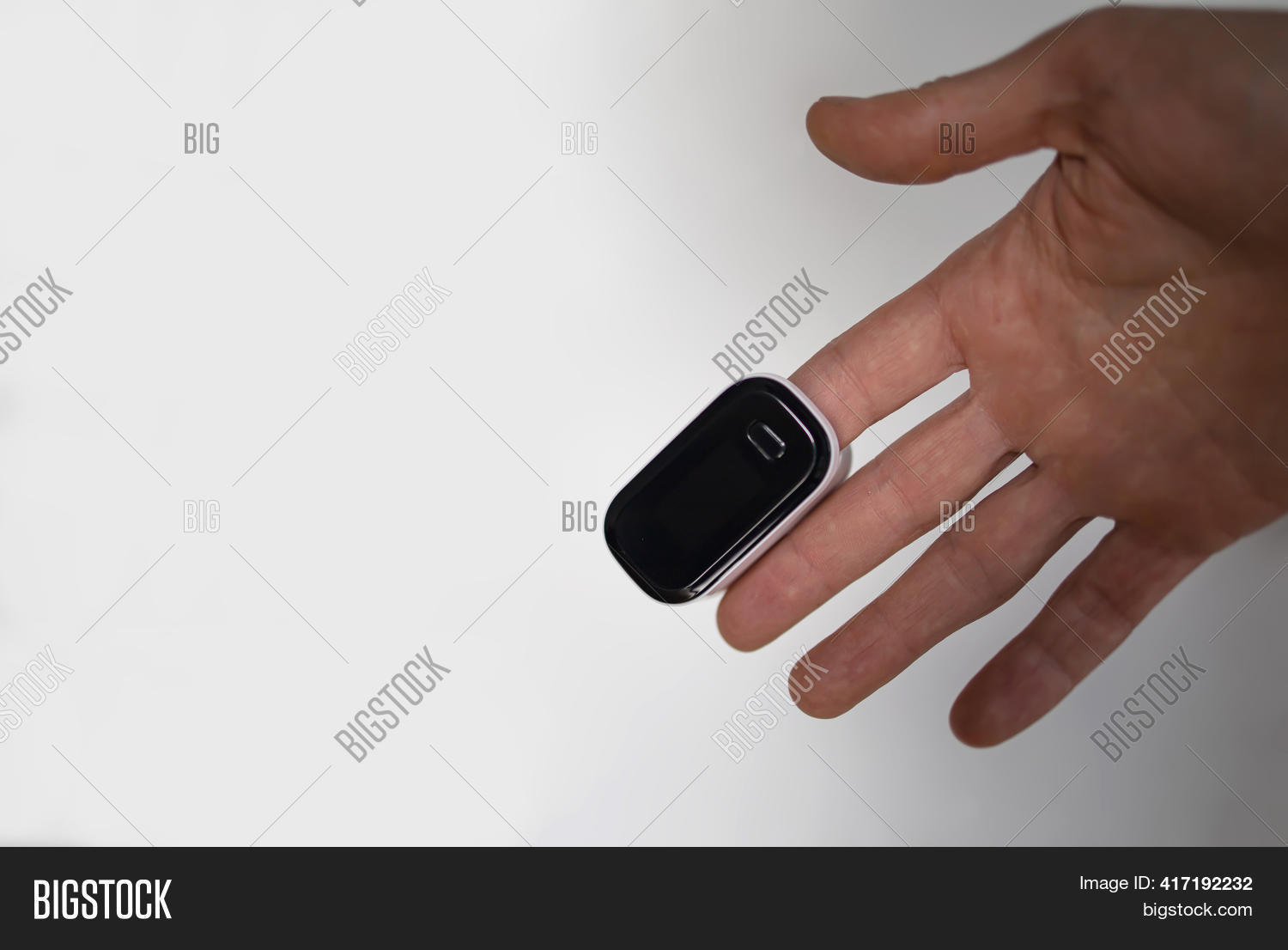 Pulse Oximeter Measure Image & Photo (Free Trial) | Bigstock